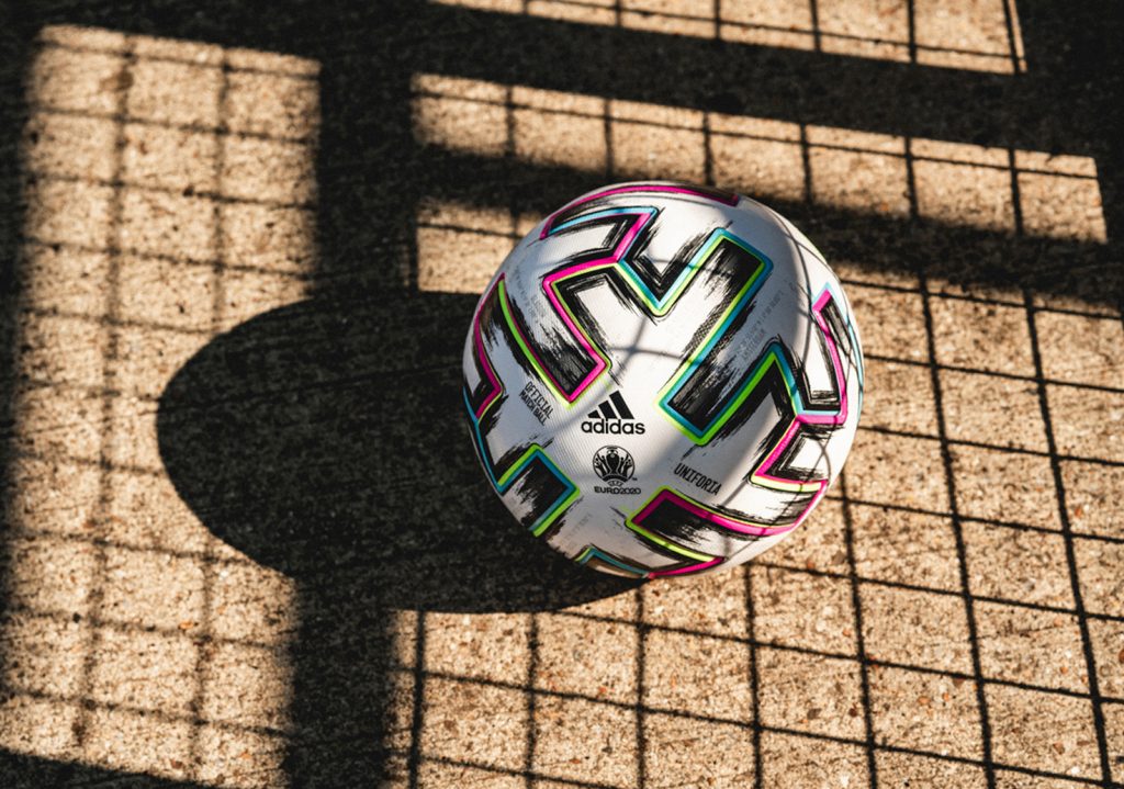 Uniforia — 2020 年欧洲杯官方比赛用球。 - Iconicmen