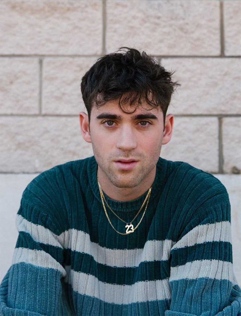 美国天后 Selena Gomez 钦点这位忧鬱系型男 - Alexander 23， 新单曲飙四千万串流，成疫情期间疗癒神曲 ...