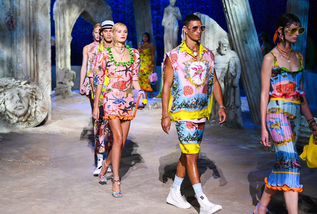 Versace 2021 春夏系列带你潜入 Medusa 深海神殿！ - Iconicmen