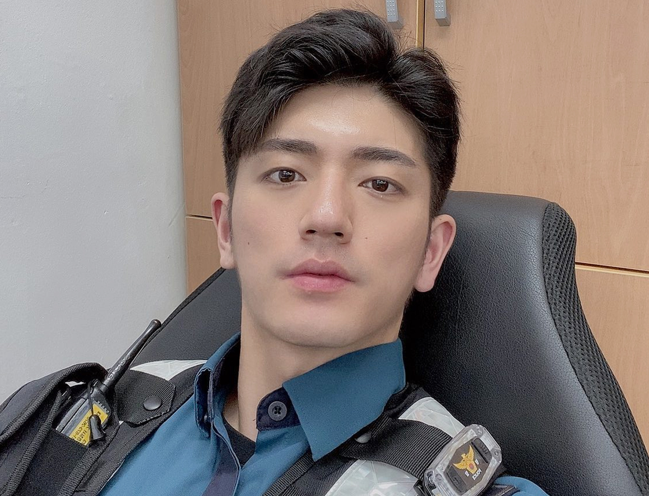韩国高颜值猛男警察 - 李绿元，警界中闪亮的一颗星。 - Iconicmen