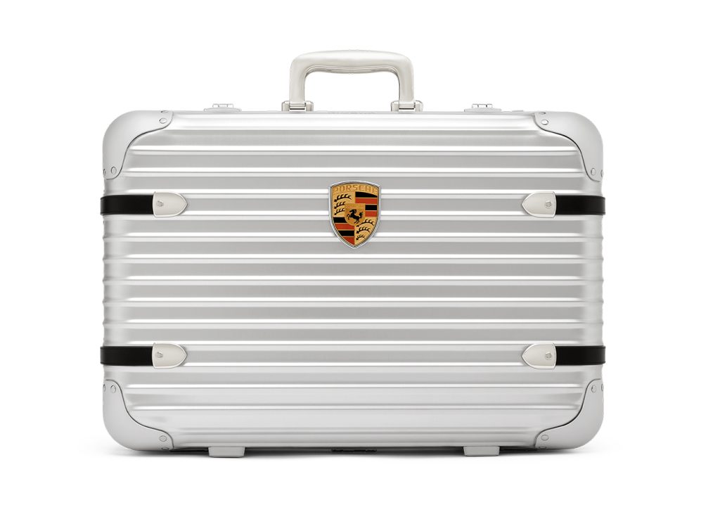 RIMOWA x Porsche 再次合作推出以第一代 Porsche 911 为灵感创作的首款限量版 Pepita手提行李箱 ...