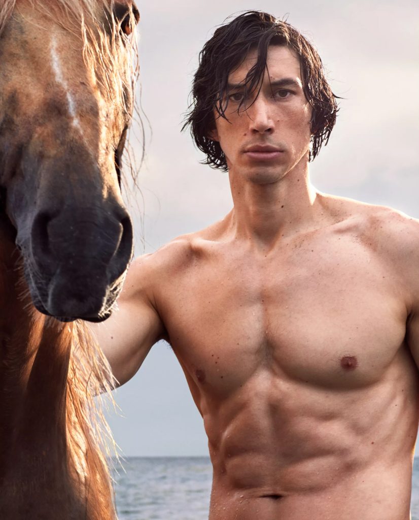 男星 Adam Driver 再次展示 BURBERRY 全新男士香氛 Hero 阳刚气息。 - Iconicmen
