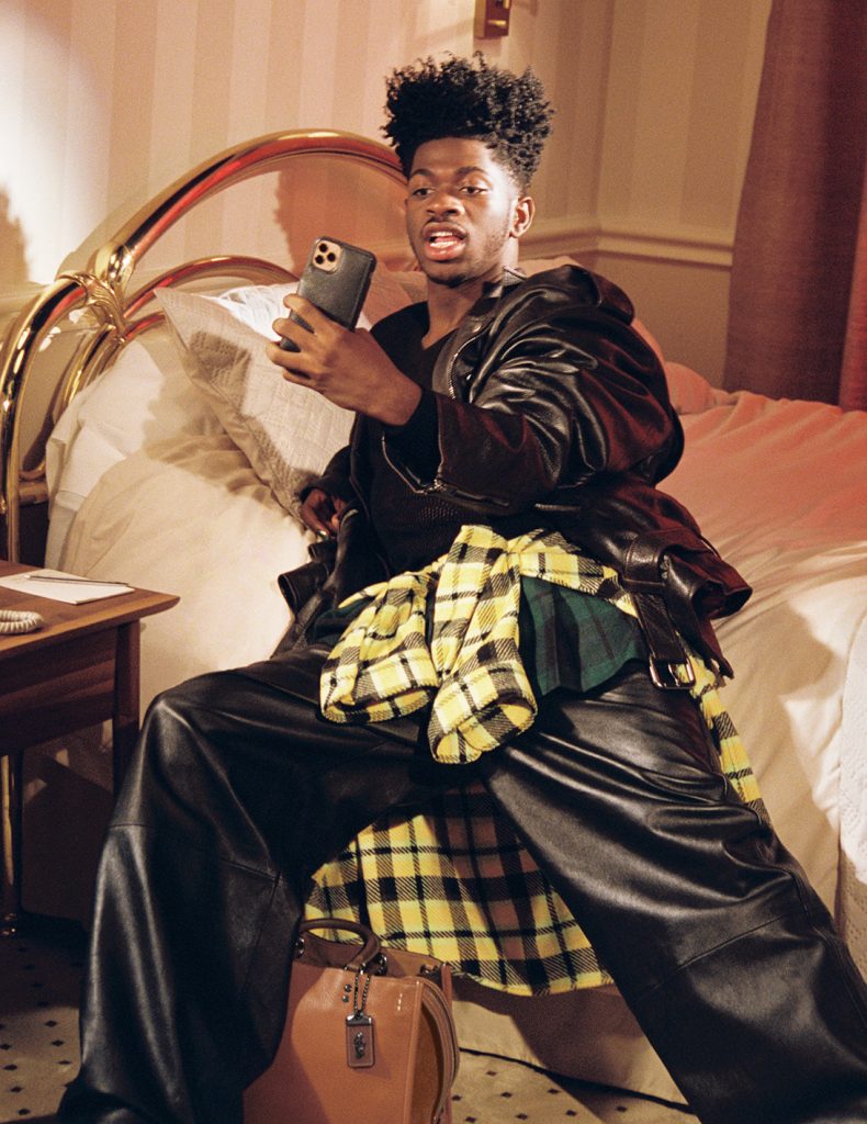 COACH 释出由 LIL NAS X 主演的「 COURAGE TO BE REAL 」形象短片。 - Iconicmen