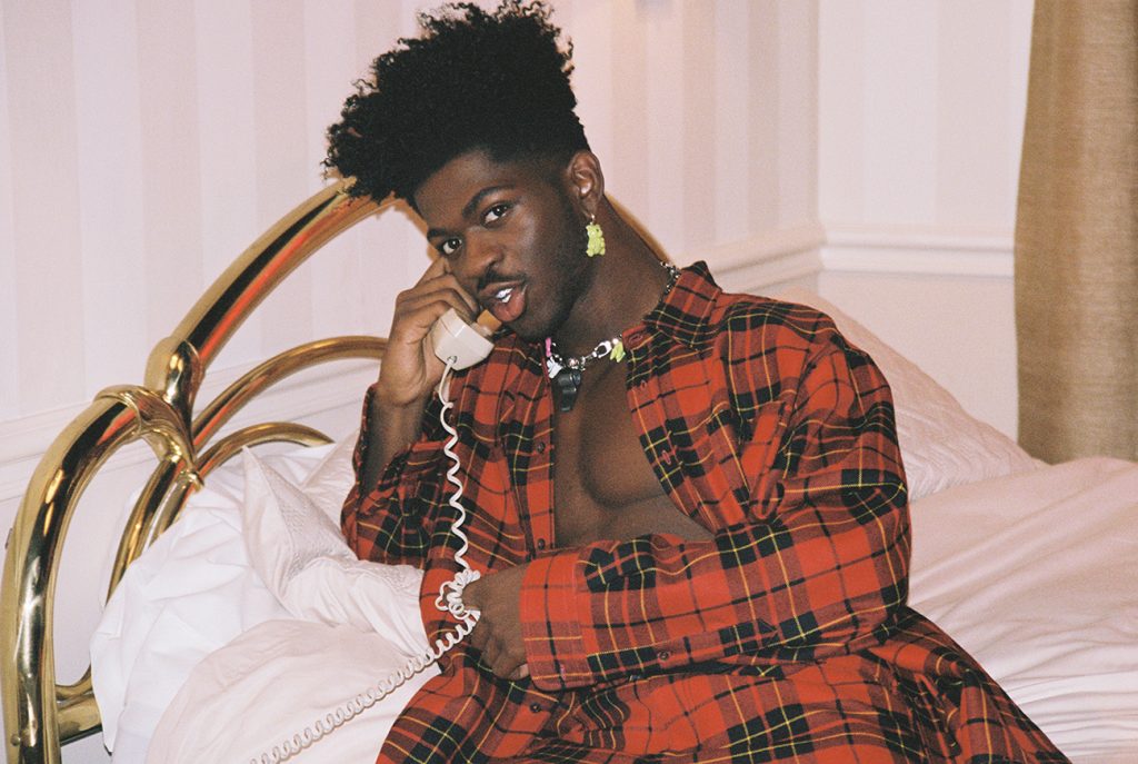 COACH 释出由 LIL NAS X 主演的「 COURAGE TO BE REAL 」形象短片。 - Iconicmen