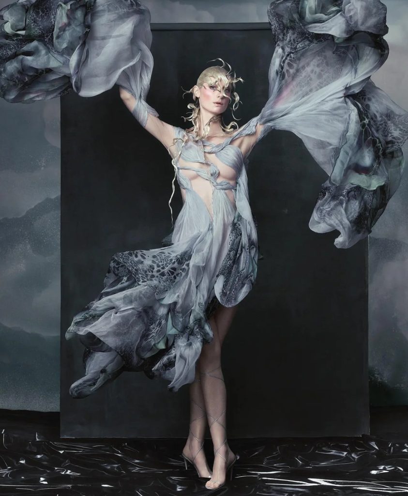 Elizabeth Debicki 携手 VOGUE 为 2024 Met Gala 暖身宣传大片 ！ - Iconicmen